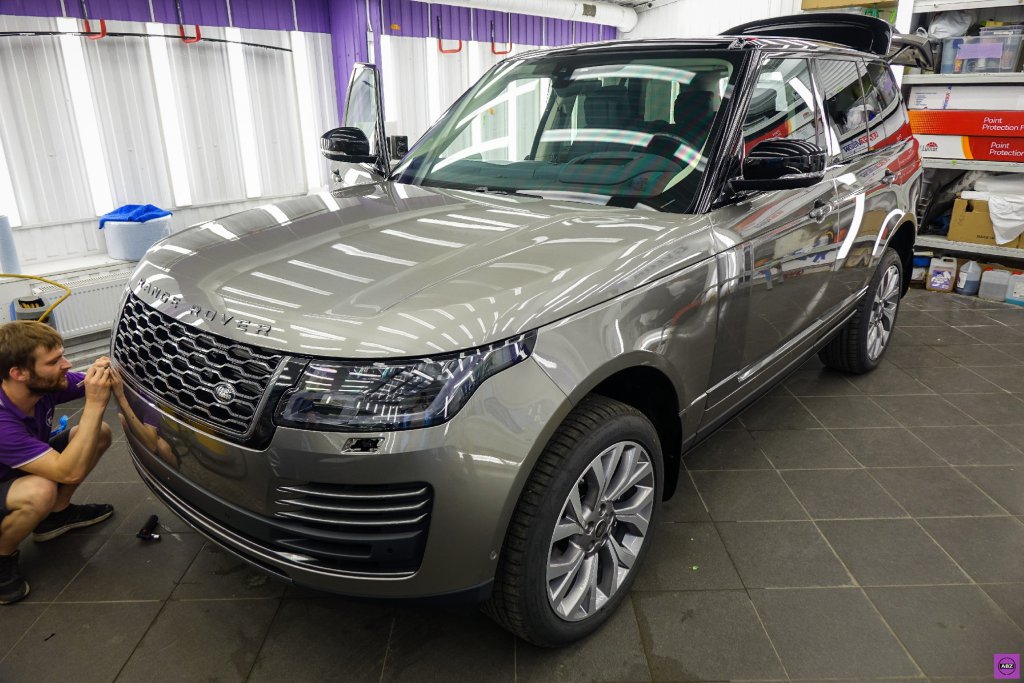 Range Rover Vogue — забронирован пленками Llumar, Stek, ClearPlex