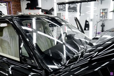 Range Rover Autobiography 2023 года под защитой Llumar Gloss с участием ...