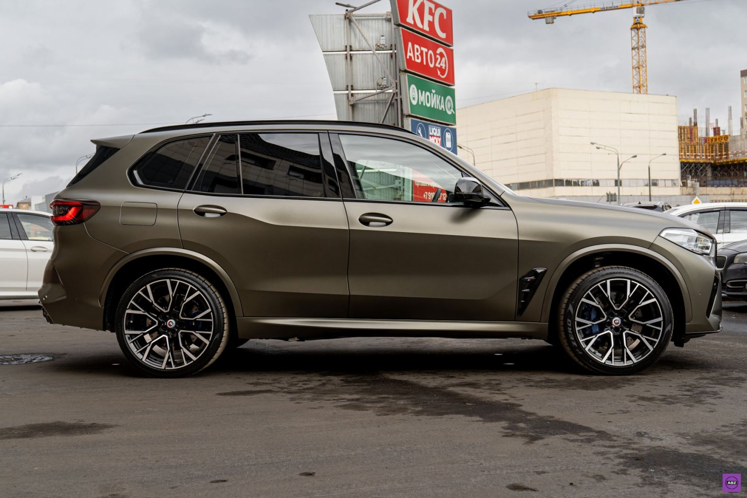 BMW X5 M в цвете Manhattan под защитой матового полиуретана